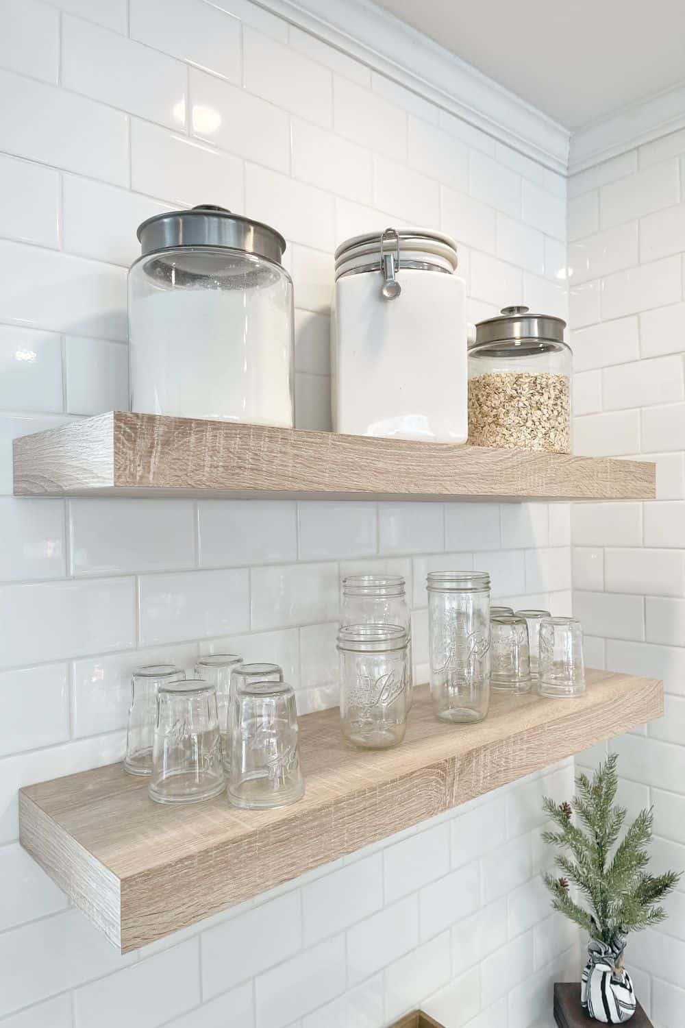8 Worst Decorating Kitchen Shelves Mistakes You Can Make