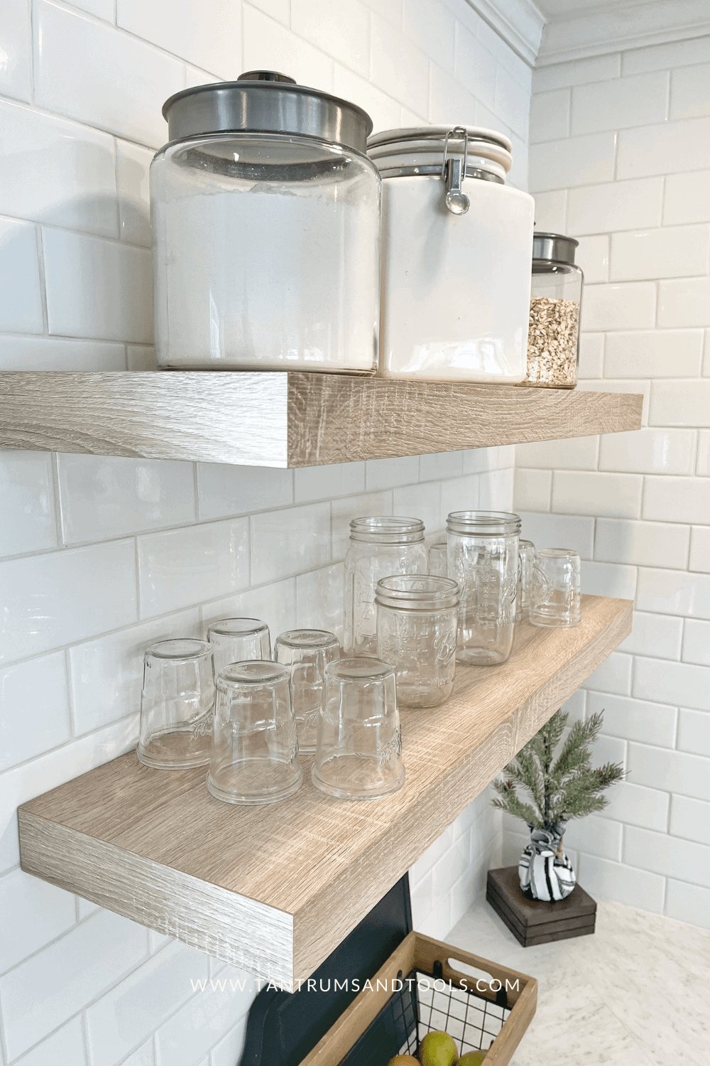 Easy Way to Determine the Most Ideal Floating Shelf Size