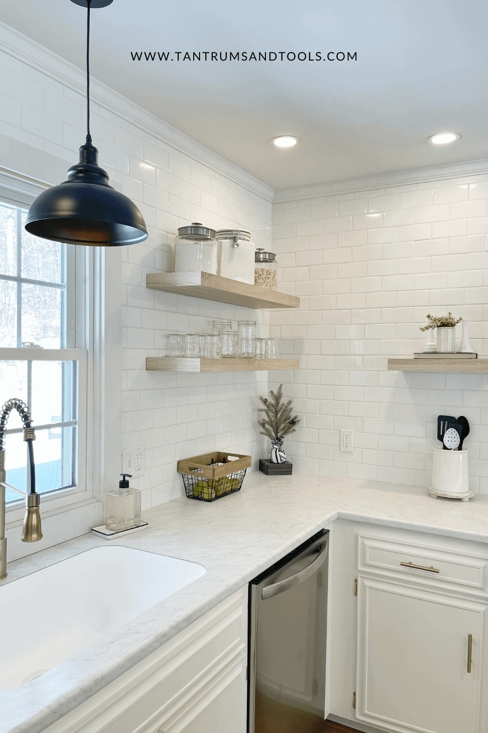 Easy Way to Determine the Most Ideal Floating Shelf Size