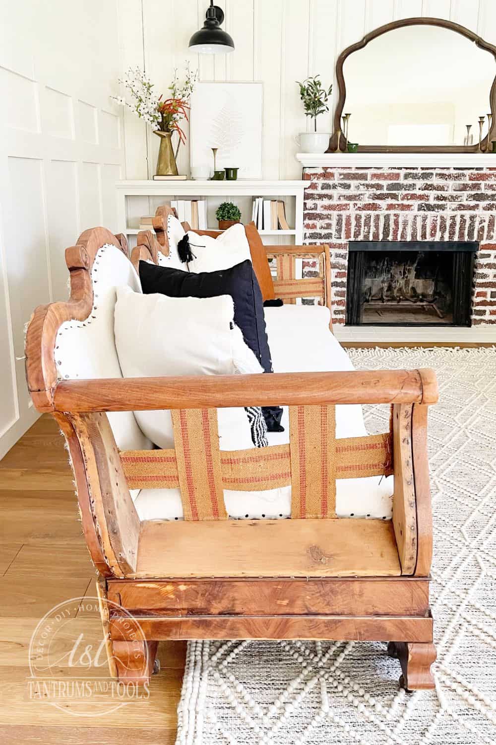 Hand Down the Best Refinishing Furniture Beginners Guide