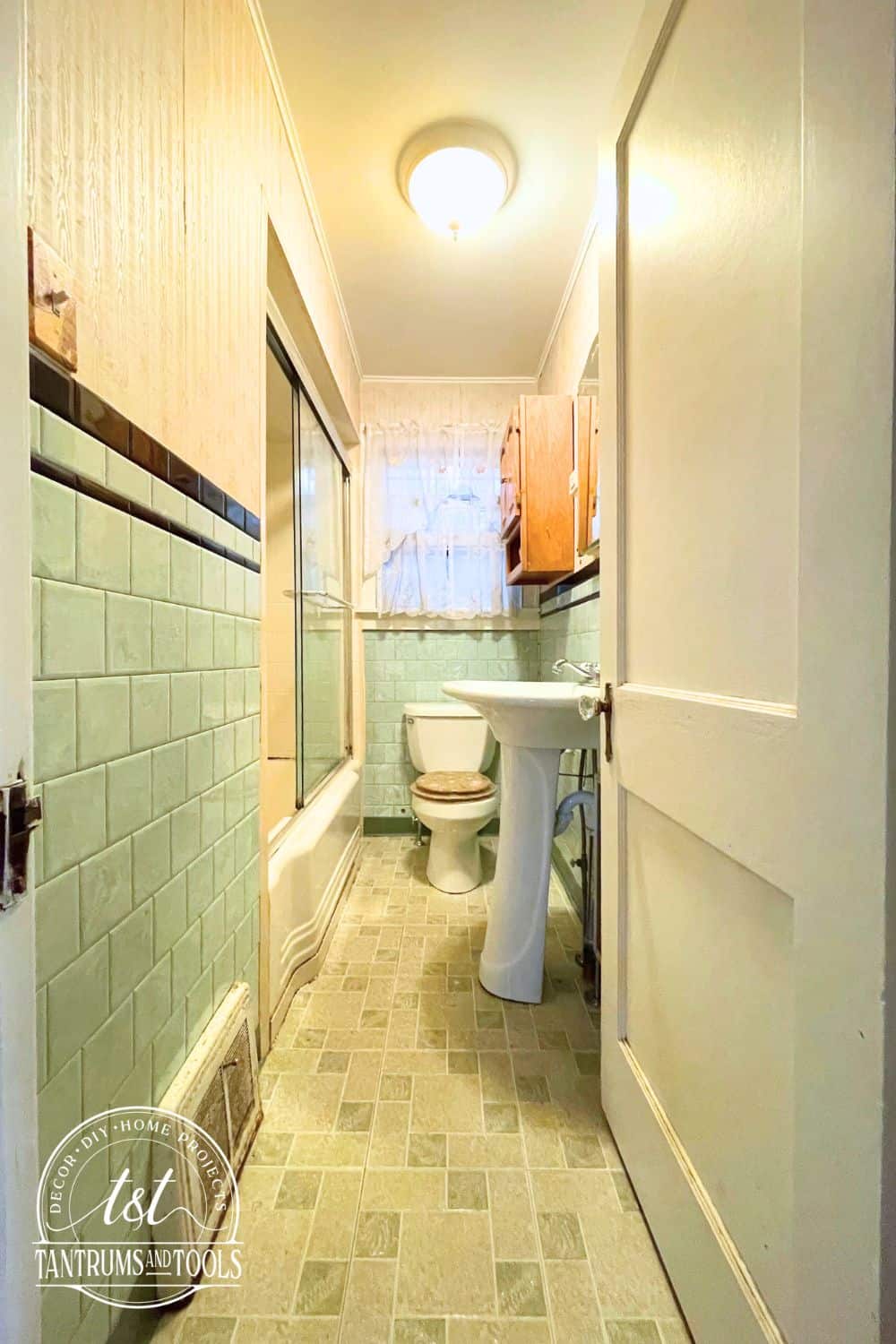 How to Tile a Bathroom Floor: Beginner's Step by Step Guide