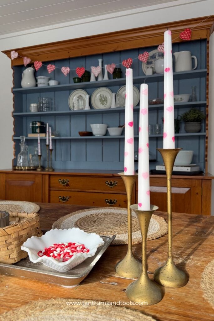 DIY Valentines Decorations: Easy Valentines Candle Ideas